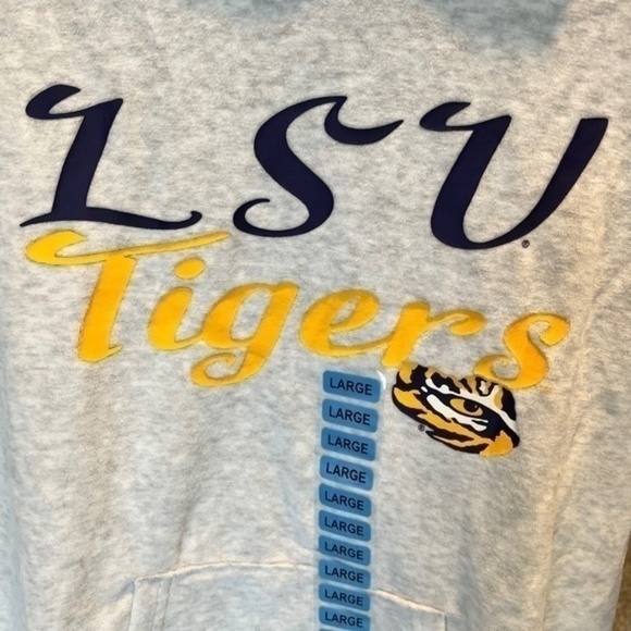 Liv casual | Tops | Nwt Ncaa Ladies Hooded Pullover Lsu Tigers Xl Large ...